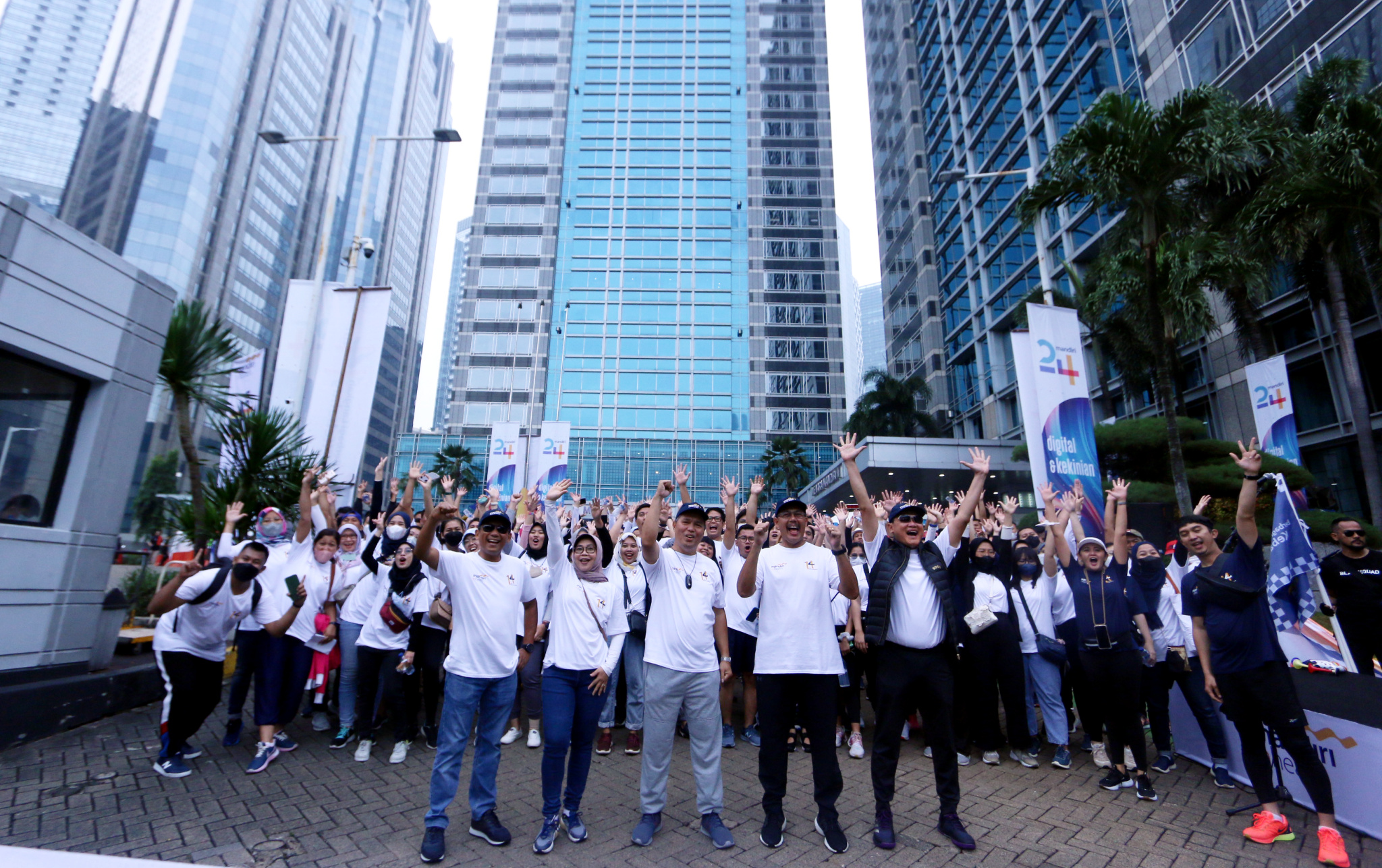 Gerak Jalan Sehat di HUT ke 14 Mandiri Inhealth - Metapos Gerak Jalan Sehat di HUT ke 14 Mandiri Inhealth - Metapos